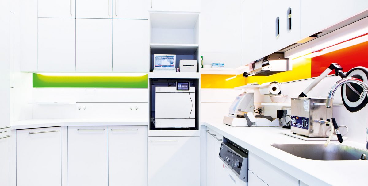 Sterilization Room – Freuding – lab and practice furnishing