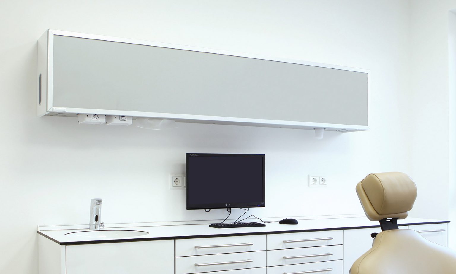 Hygiene First: practical dispenser cabinets – Freuding – Labor und ...