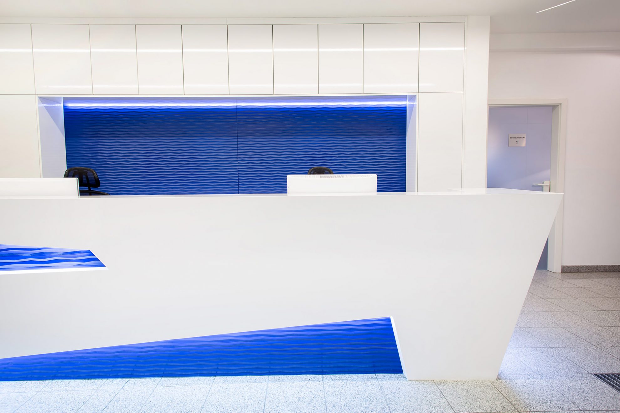 Reception, waiting room & treatment furniture – Freuding – lab and ...