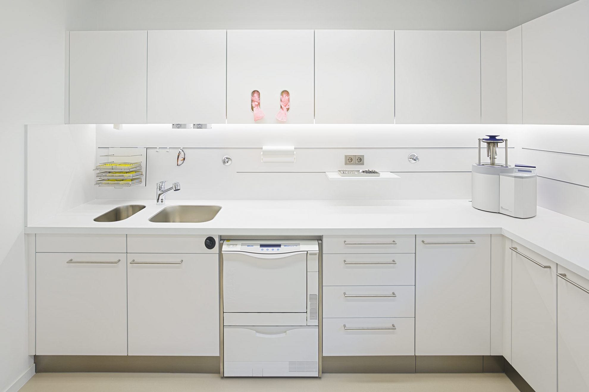 Stand-up reception for a modern practice – Freuding – Labor und ...