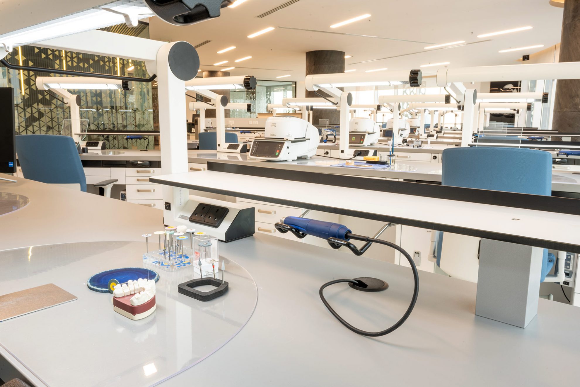 State-of-the-art laboratory equipment for Aesthetic Vision in Riyadh ...