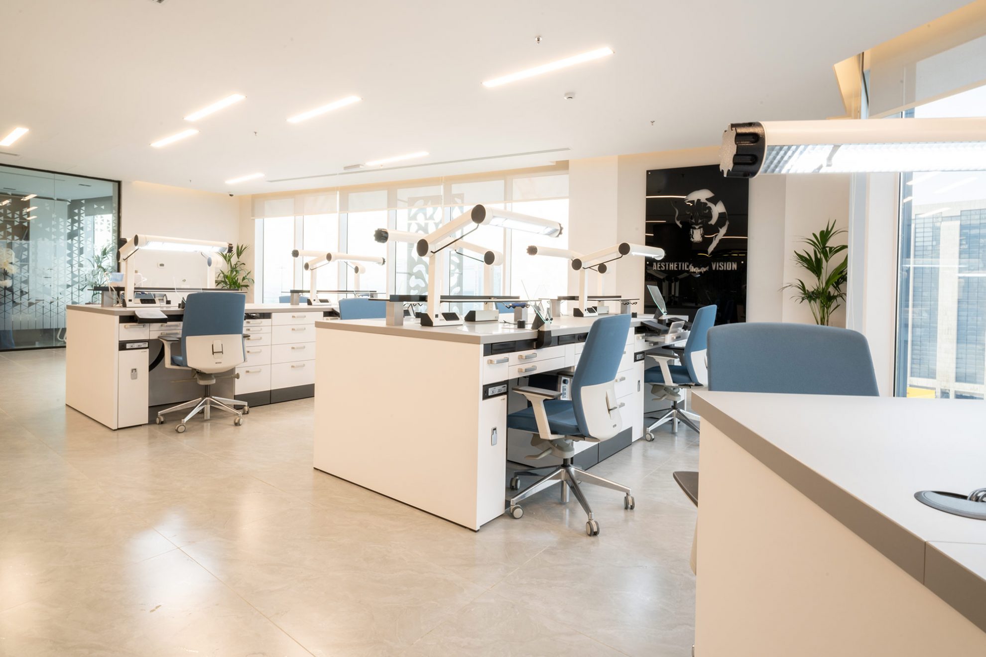 State-of-the-art laboratory equipment for Aesthetic Vision in Riyadh ...